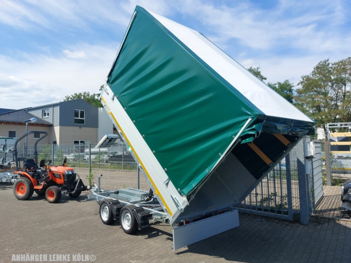 Anhanger Mit Plane Und Spriegel